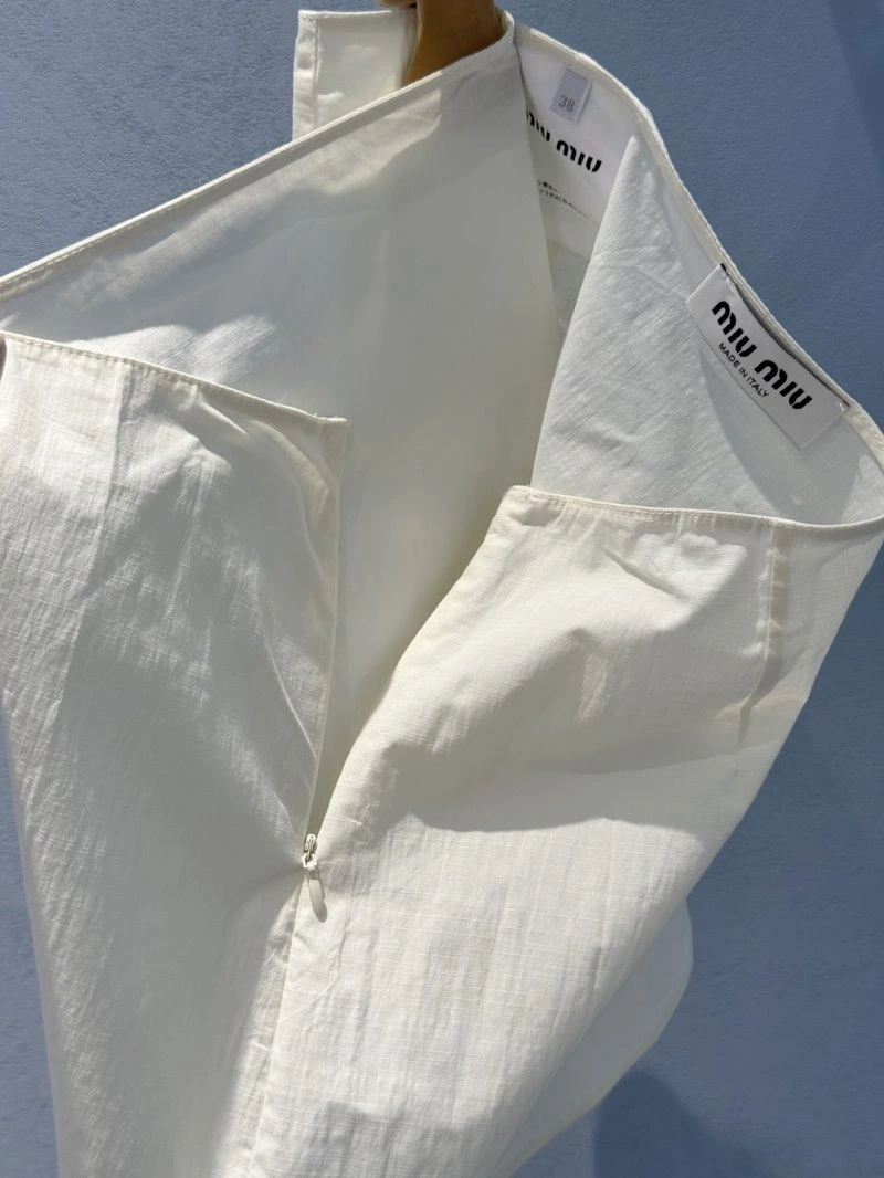 Value-priced Unclassified Brand Dress