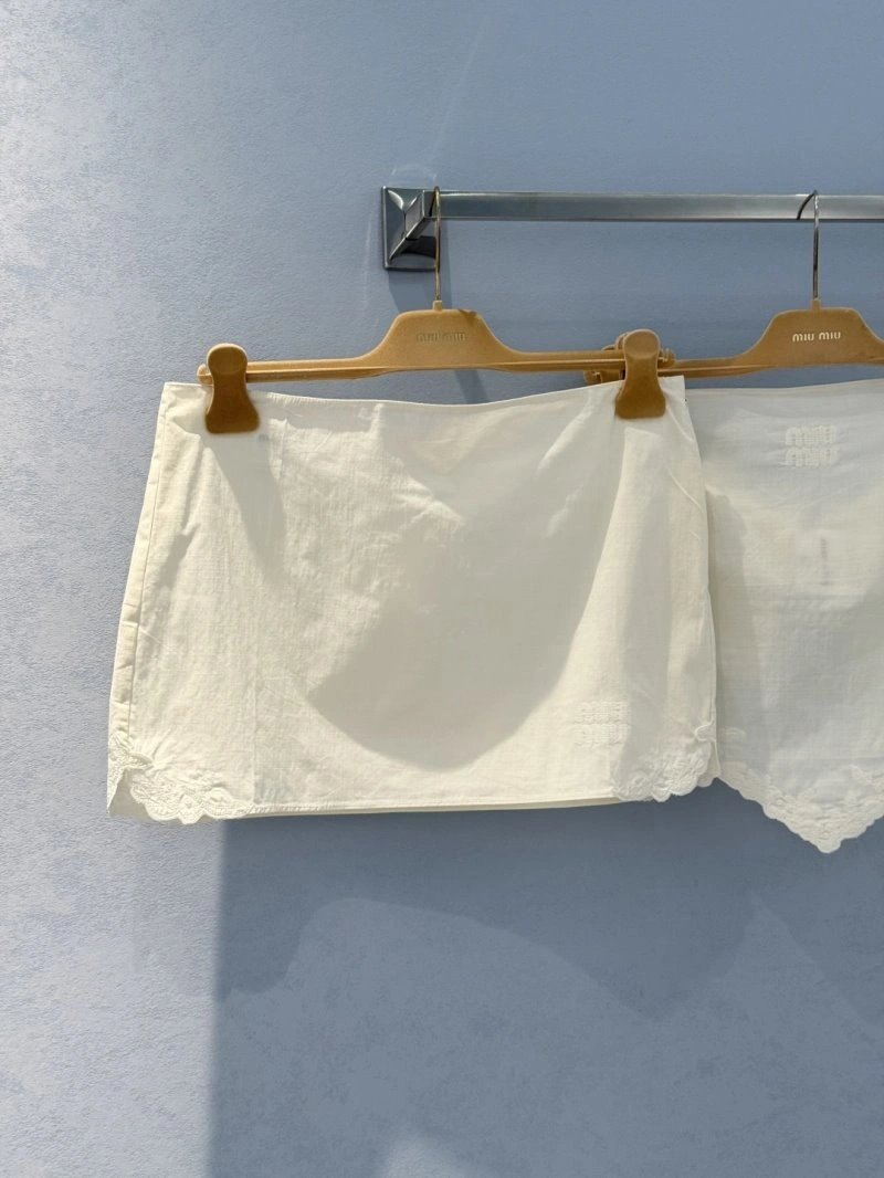 Value-priced Unclassified Brand Dress