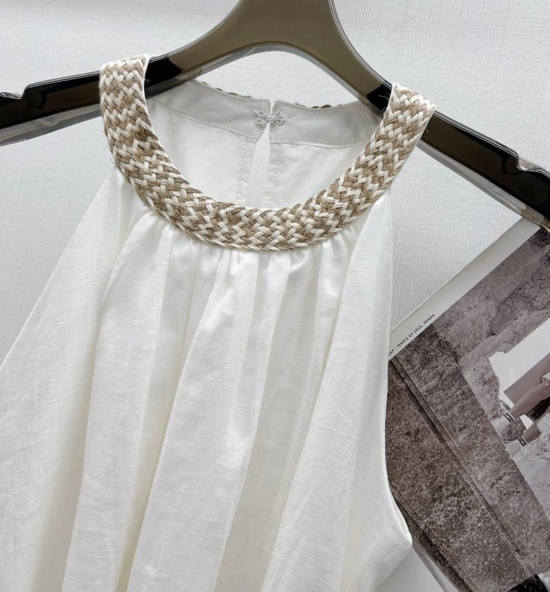 Accurate model Unclassified Brand Dress