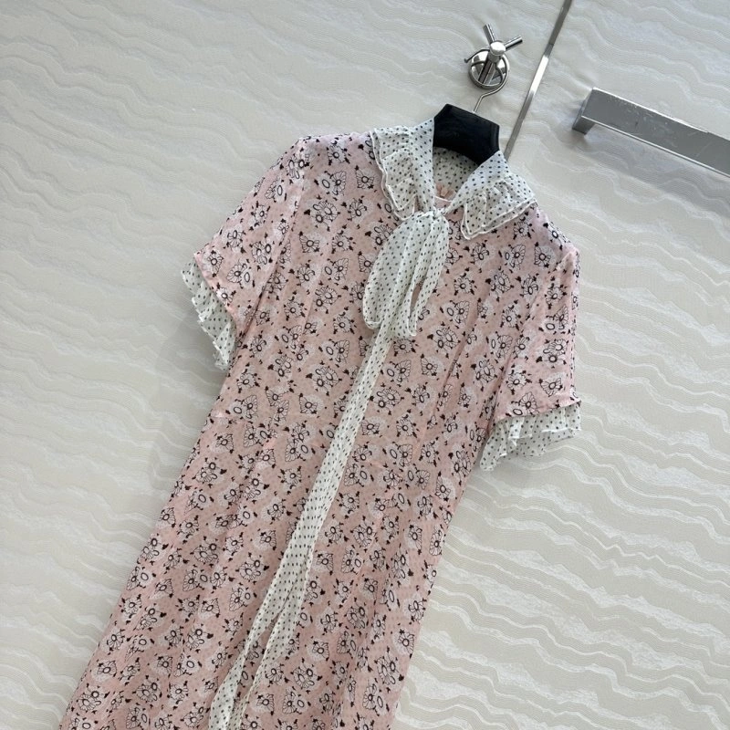 Accurate model Unclassified Brand Dress