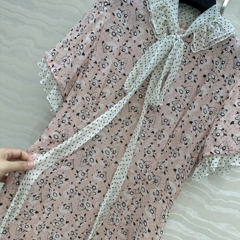 Accurate model Unclassified Brand Dress