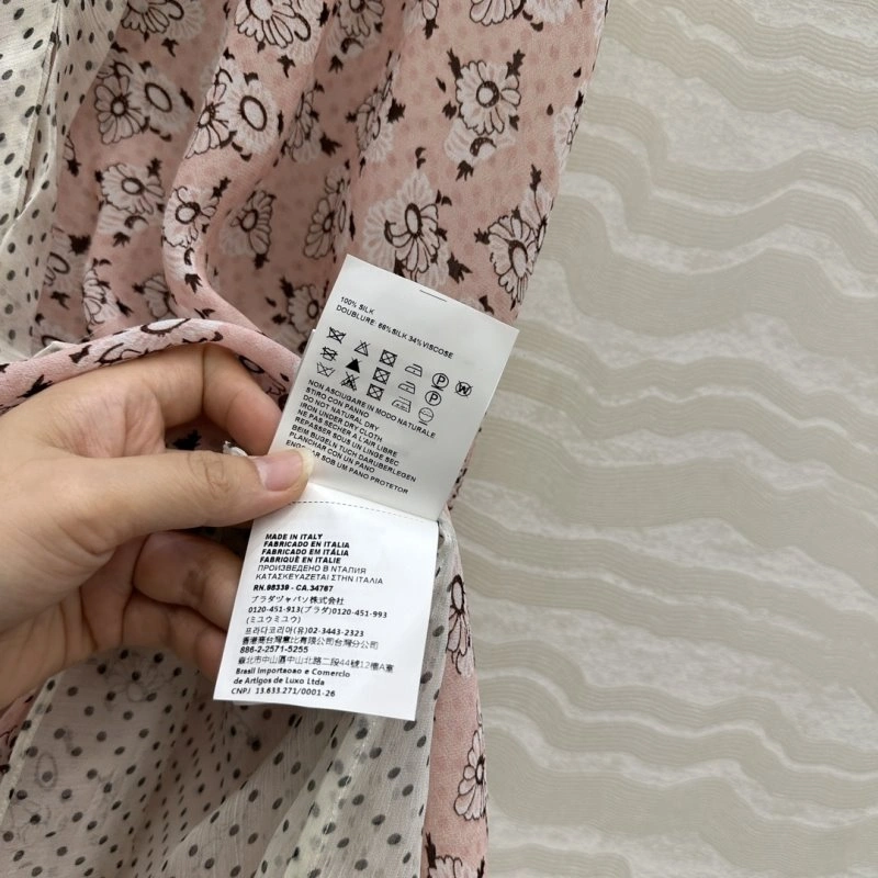 Accurate model Unclassified Brand Dress