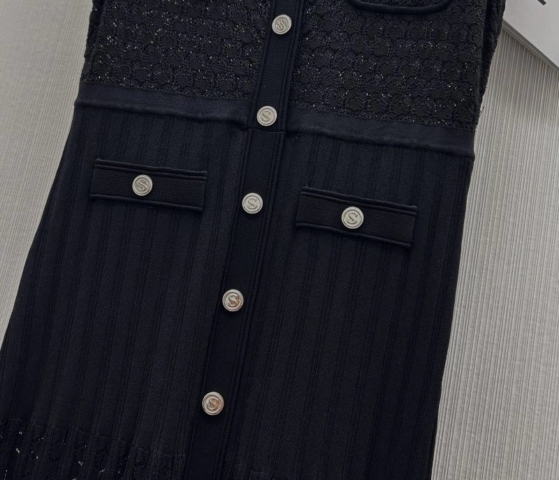 Cut-rate Unclassified Brand Dress