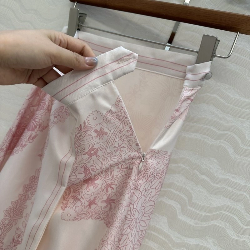 Perfect replica Unclassified Brand Dress
