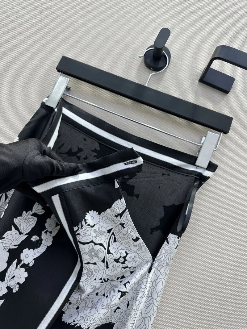 Authentic Unclassified Brand Dress