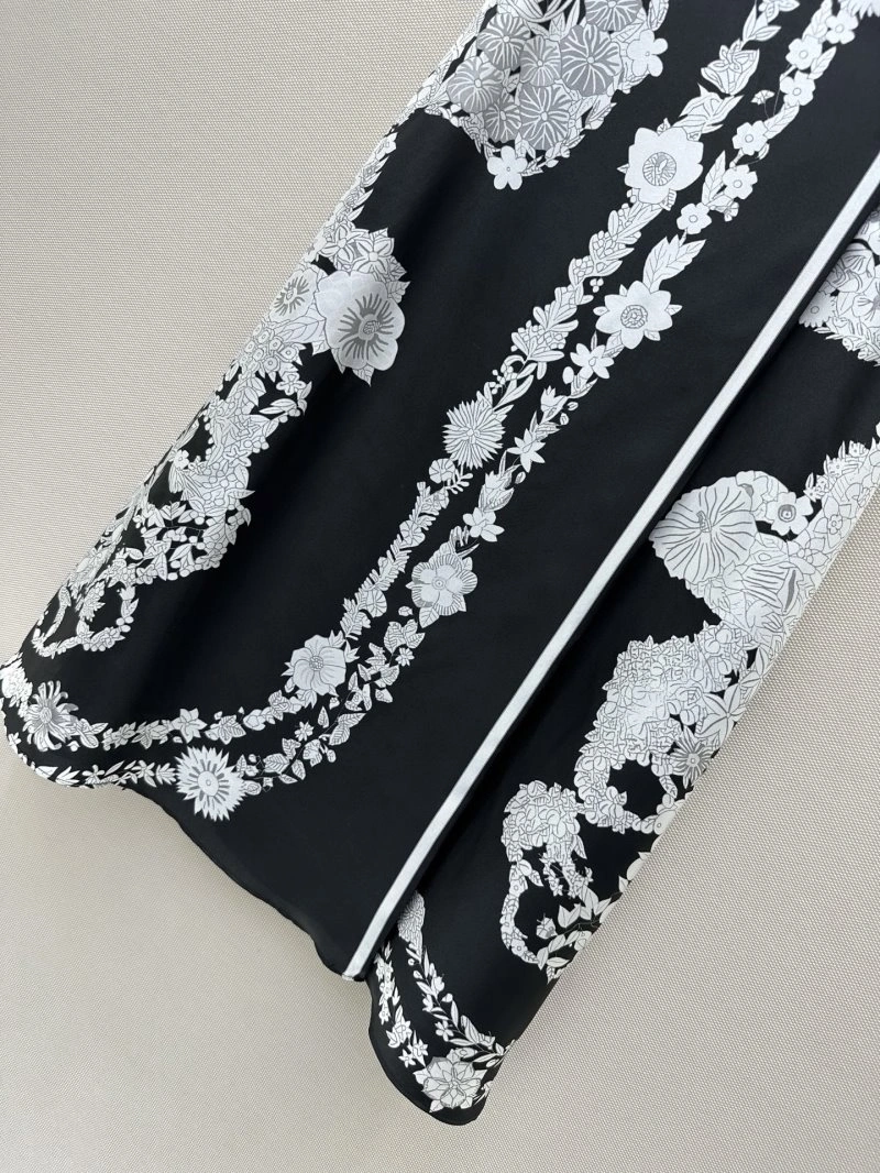 Authentic Unclassified Brand Dress