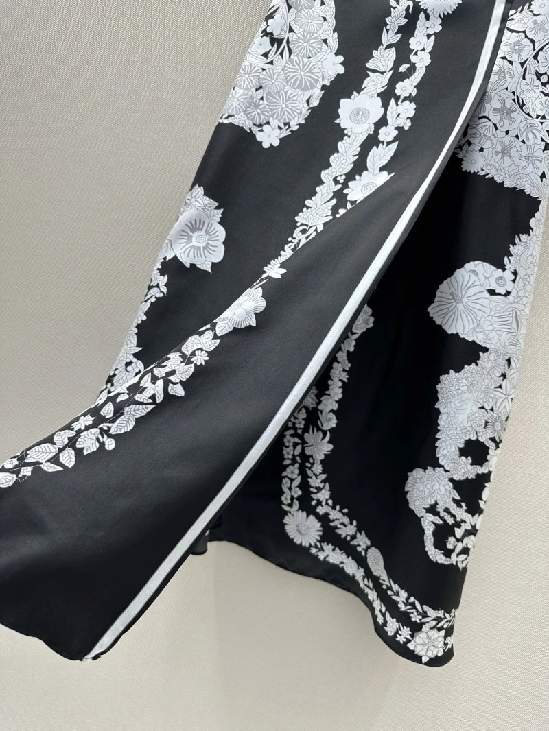 Authentic Unclassified Brand Dress