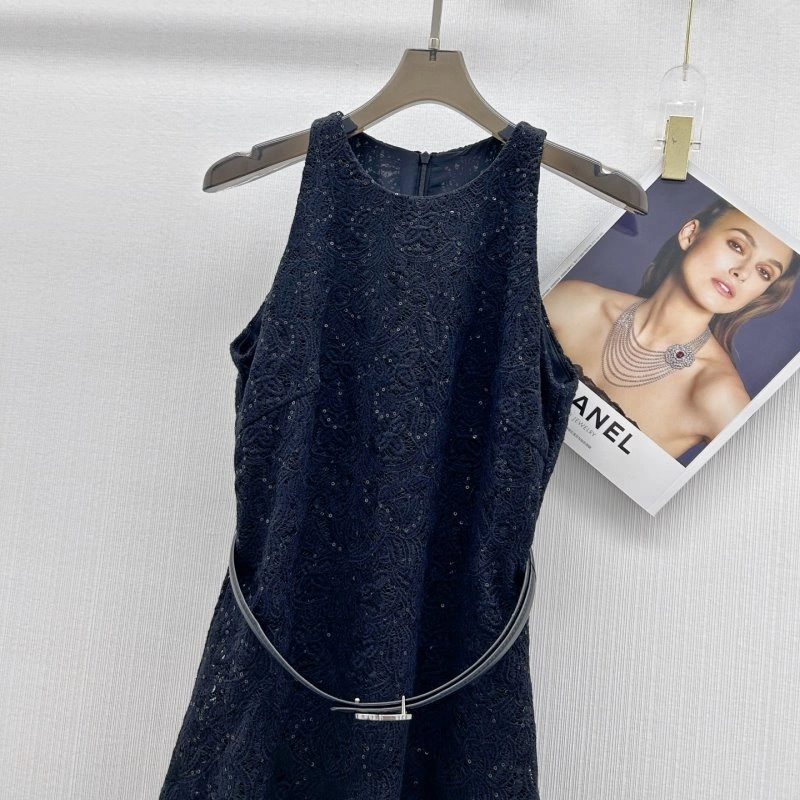 Accurate model Unclassified Brand Dress