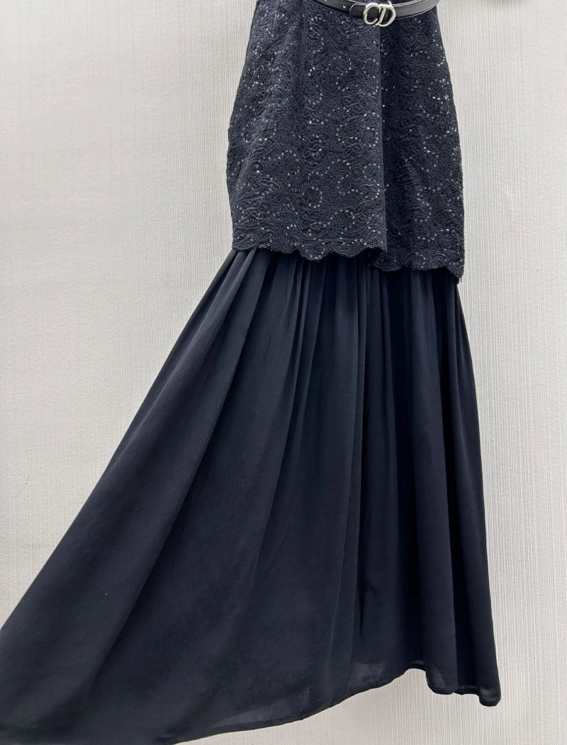Accurate model Unclassified Brand Dress