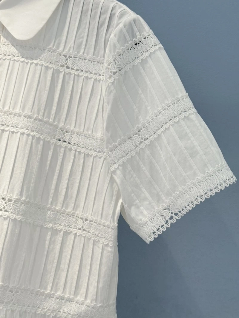 Accurate model Unclassified Brand Dress