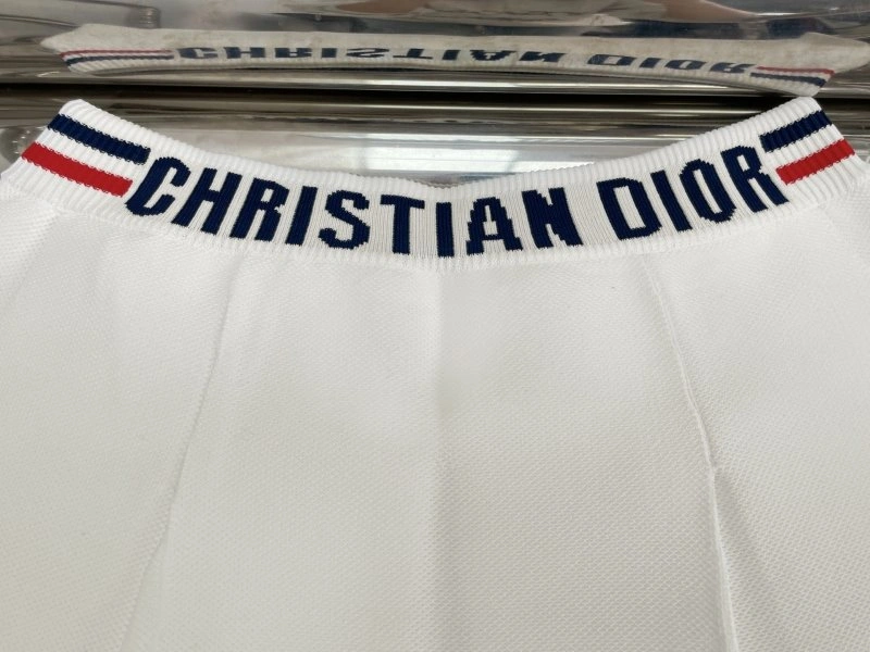 Indistinguishable Unclassified Brand Dress