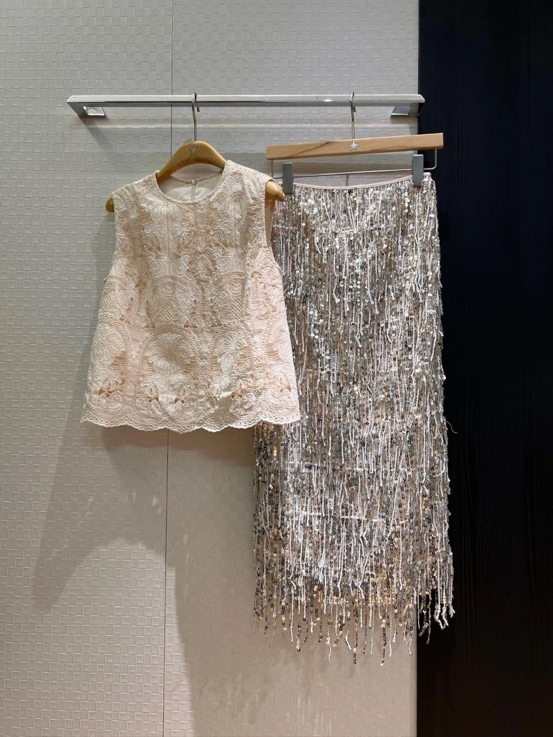 Discounted Unclassified Brand Dress