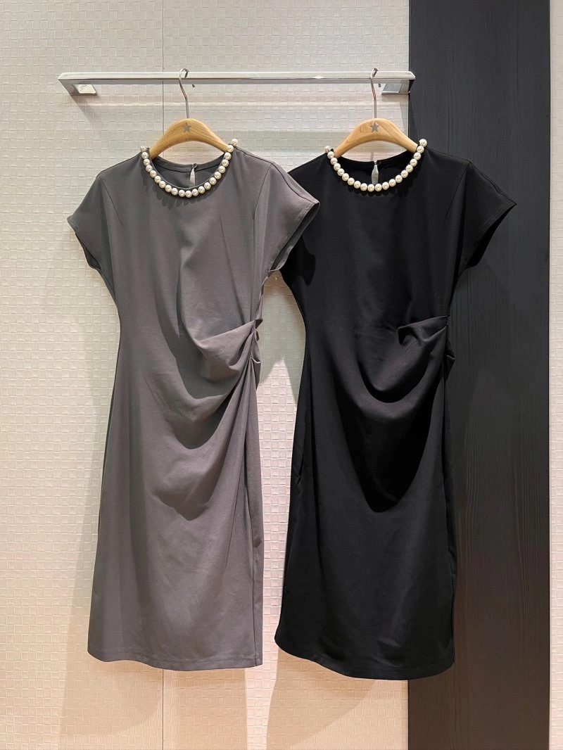 Accurate model Unclassified Brand Dress