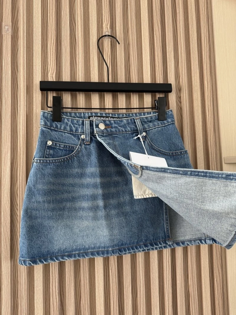 Brand-authenticated Unclassified Brand Dress