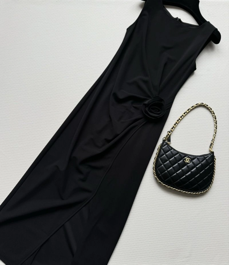 Low-cost Unclassified Brand Dress