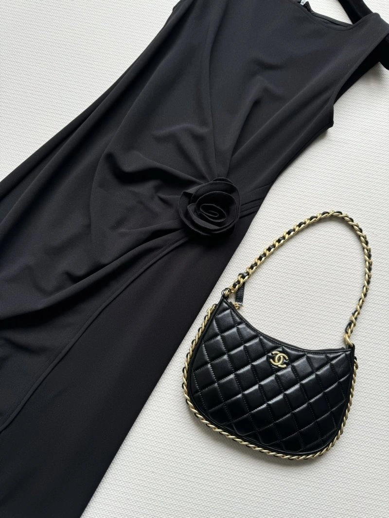 Low-cost Unclassified Brand Dress