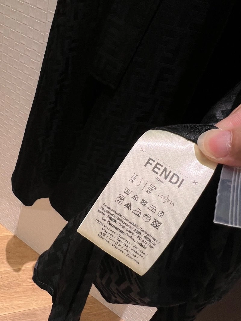Cut-rate Unclassified Brand Dress