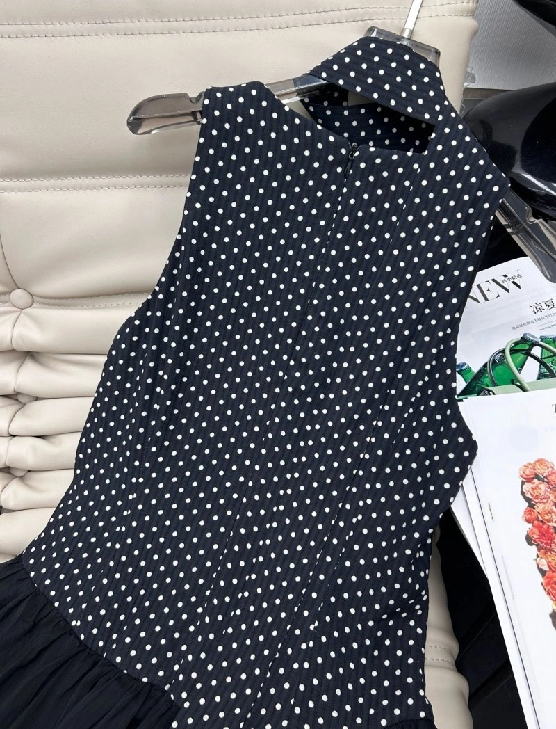 Cut-rate Unclassified Brand Dress