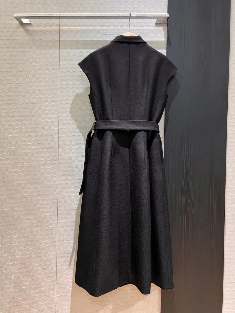 Cut-rate Unclassified Brand Dress