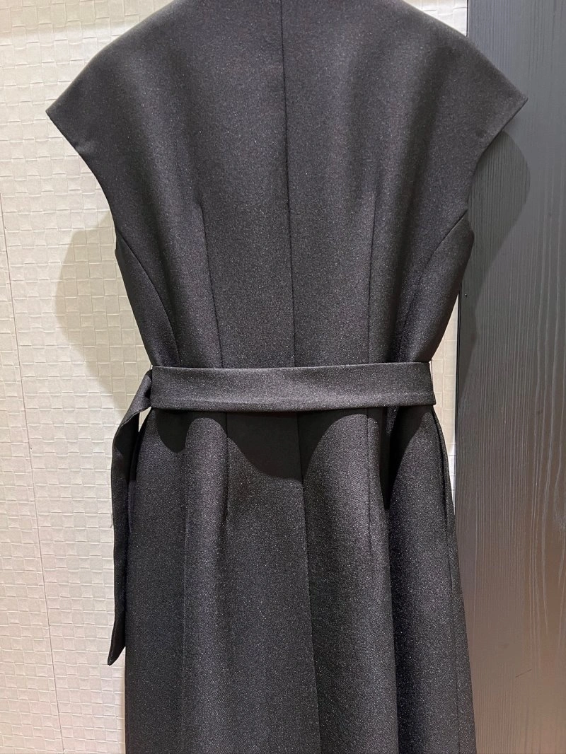 Cut-rate Unclassified Brand Dress