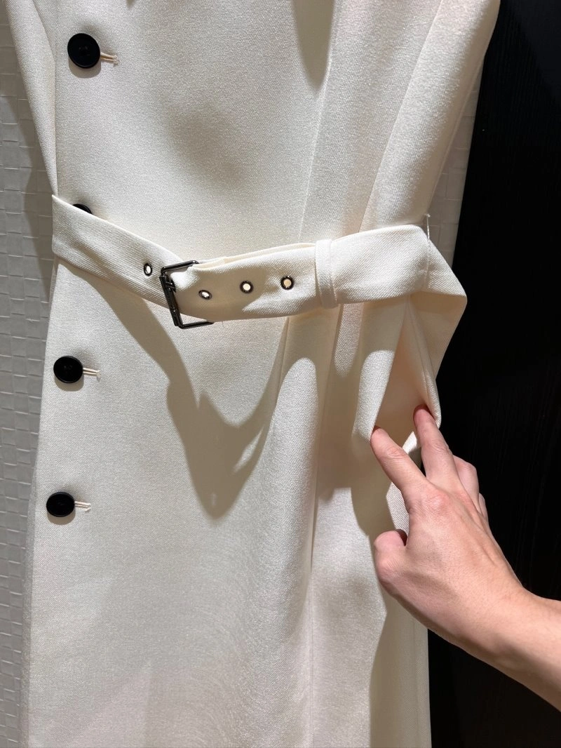 Cut-rate Unclassified Brand Dress