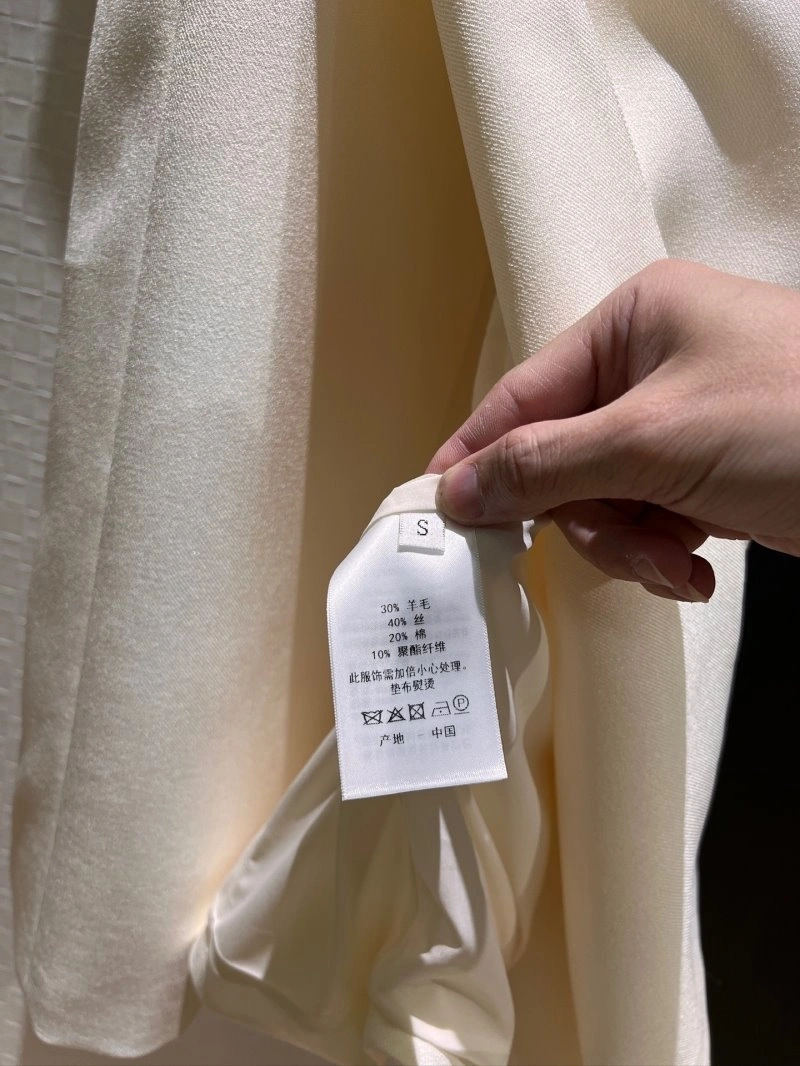 Cut-rate Unclassified Brand Dress