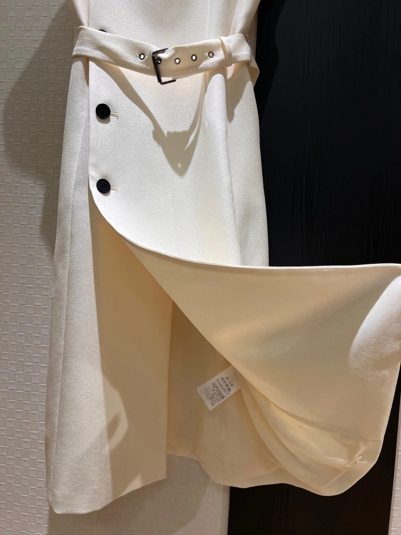 Cut-rate Unclassified Brand Dress