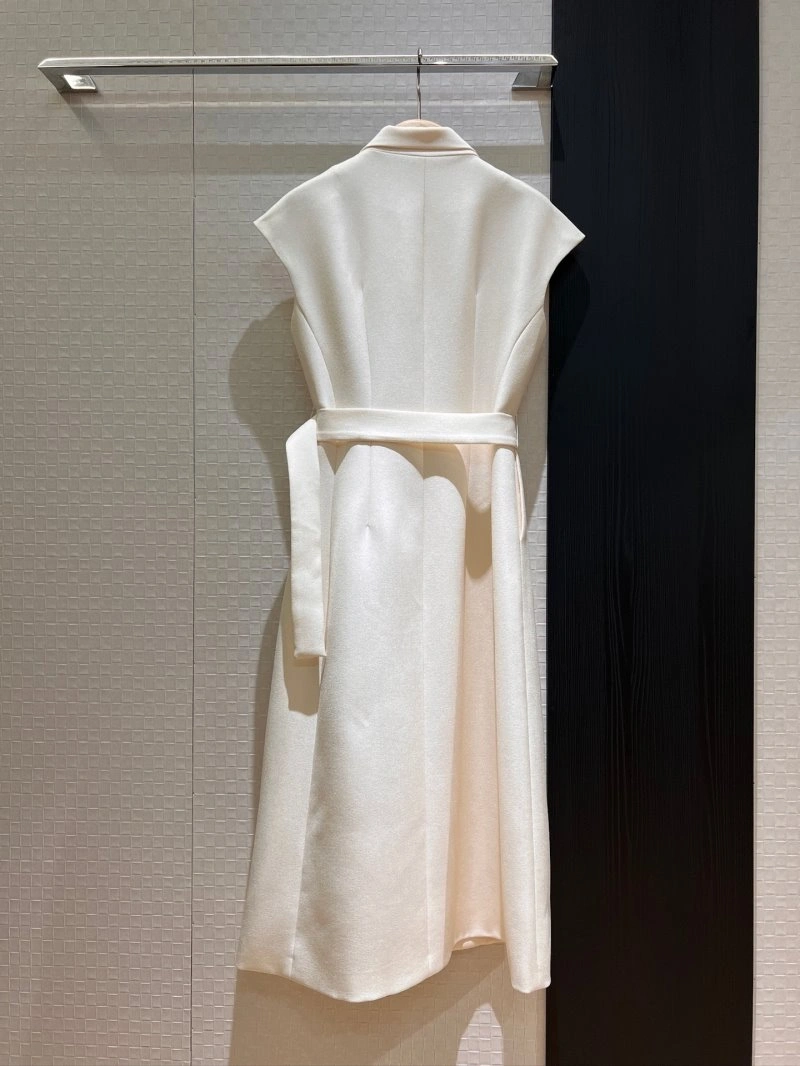 Cut-rate Unclassified Brand Dress