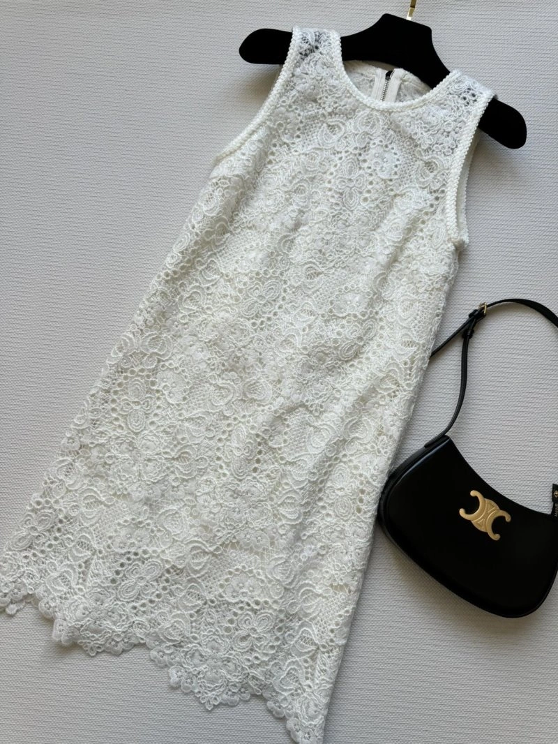 Indistinguishable Unclassified Brand Dress