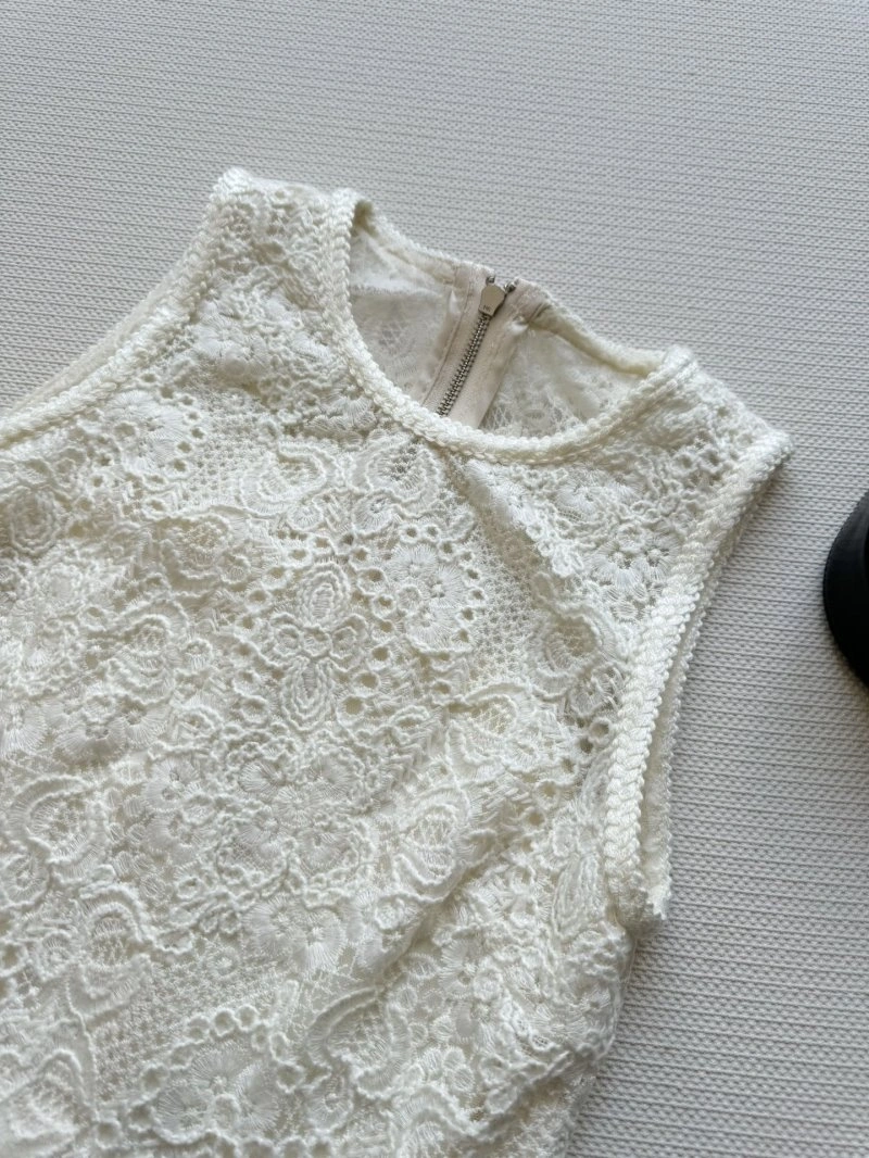 Indistinguishable Unclassified Brand Dress