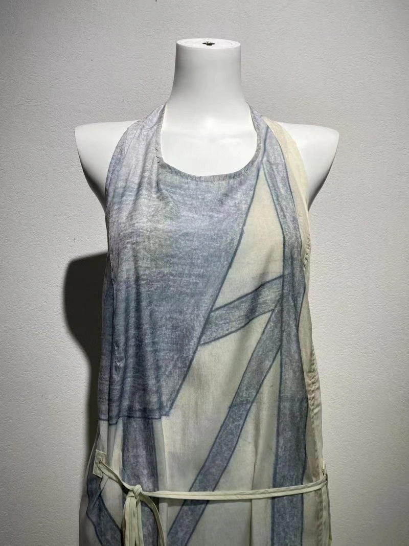 Accurate model Unclassified Brand Dress
