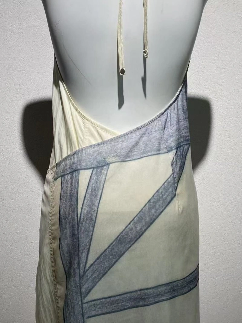 Accurate model Unclassified Brand Dress