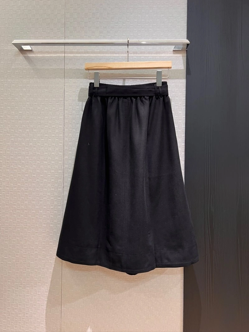 Accurate model Unclassified Brand Dress