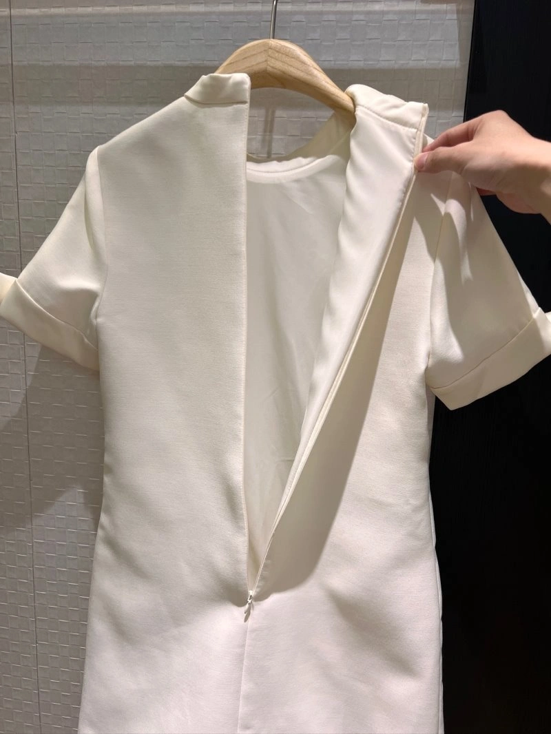 Indistinguishable Unclassified Brand Dress