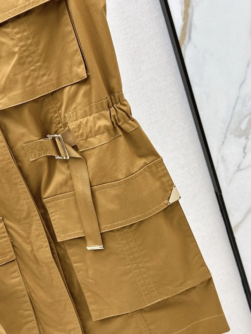Brand-authenticated Unclassified Brand Dress