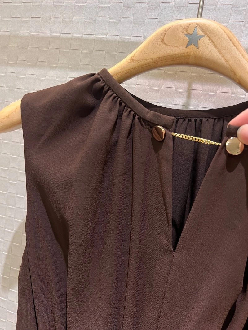 Value-priced Unclassified Brand Dress