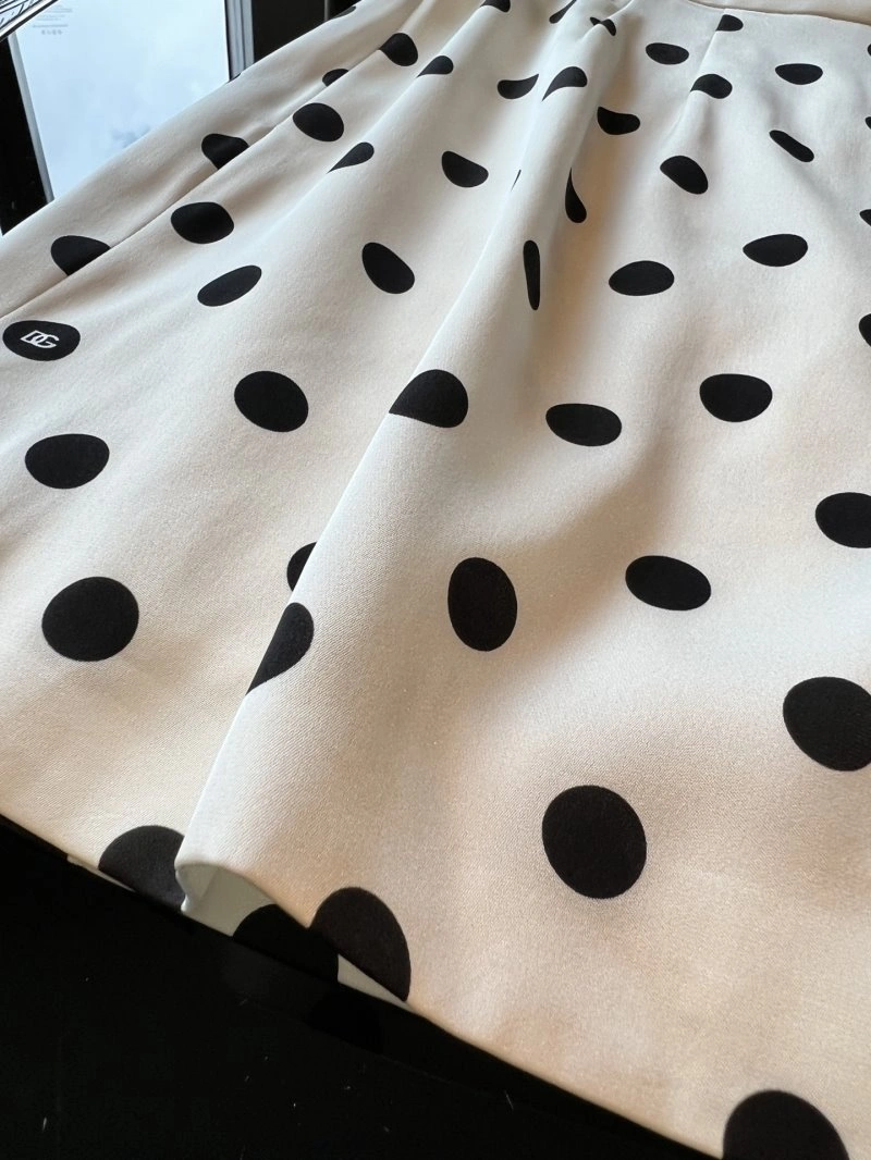 Cut-rate Unclassified Brand Dress