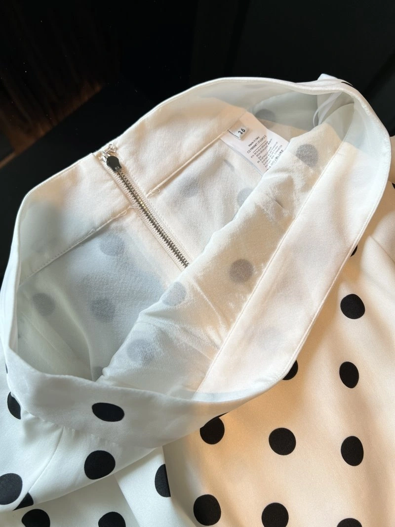 Cut-rate Unclassified Brand Dress