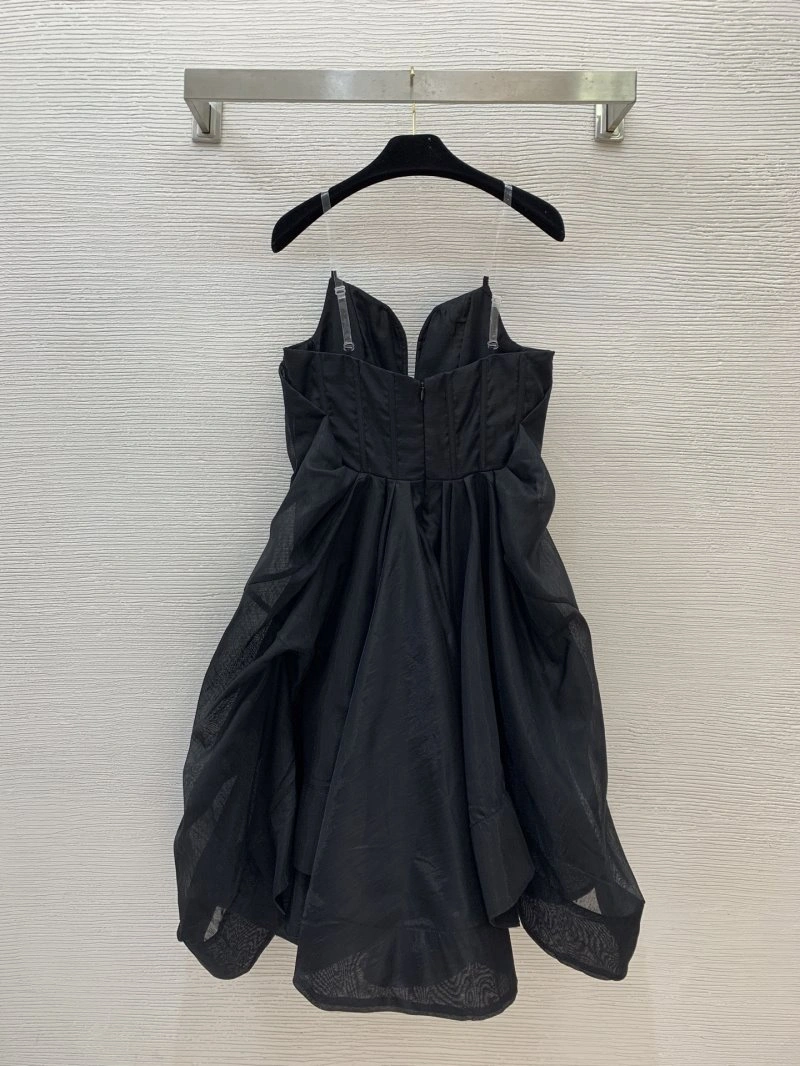 Accurate model Unclassified Brand Dress