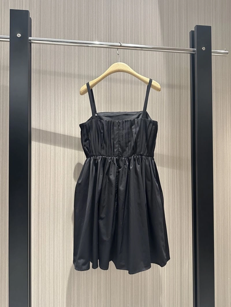 Cut-rate Unclassified Brand Dress