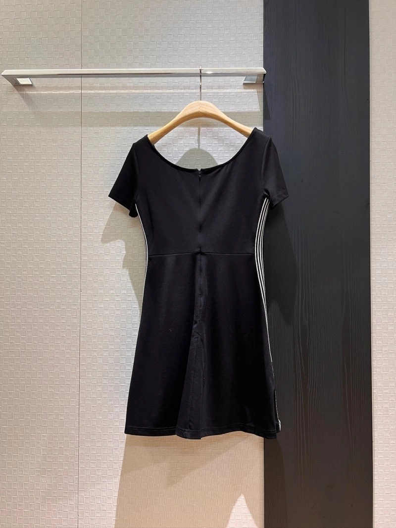 Legit Unclassified Brand Dress