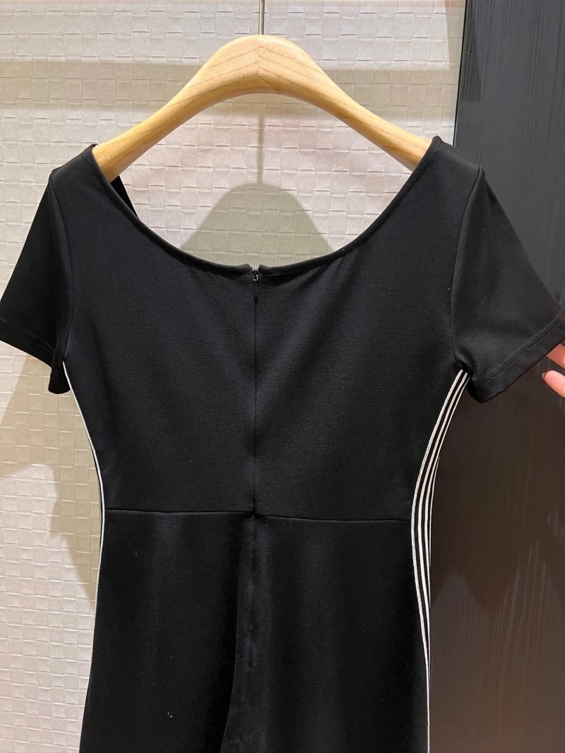Legit Unclassified Brand Dress