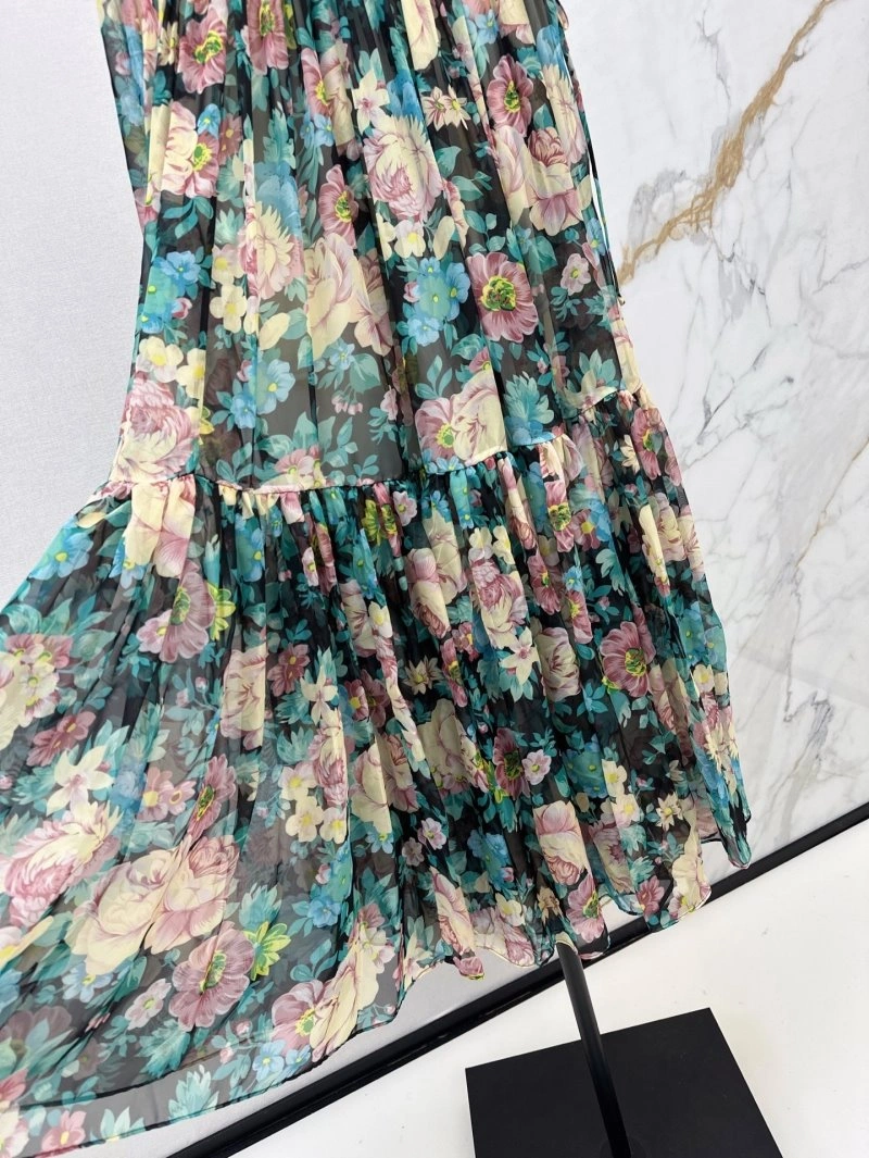 Indistinguishable Unclassified Brand Dress