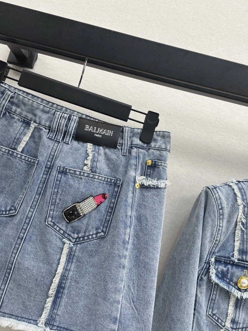 Value-priced Unclassified Brand Dress