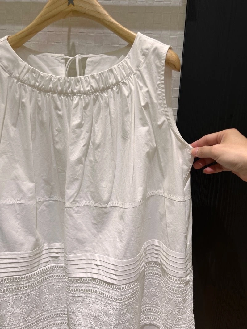 Brand-authenticated Unclassified Brand Dress