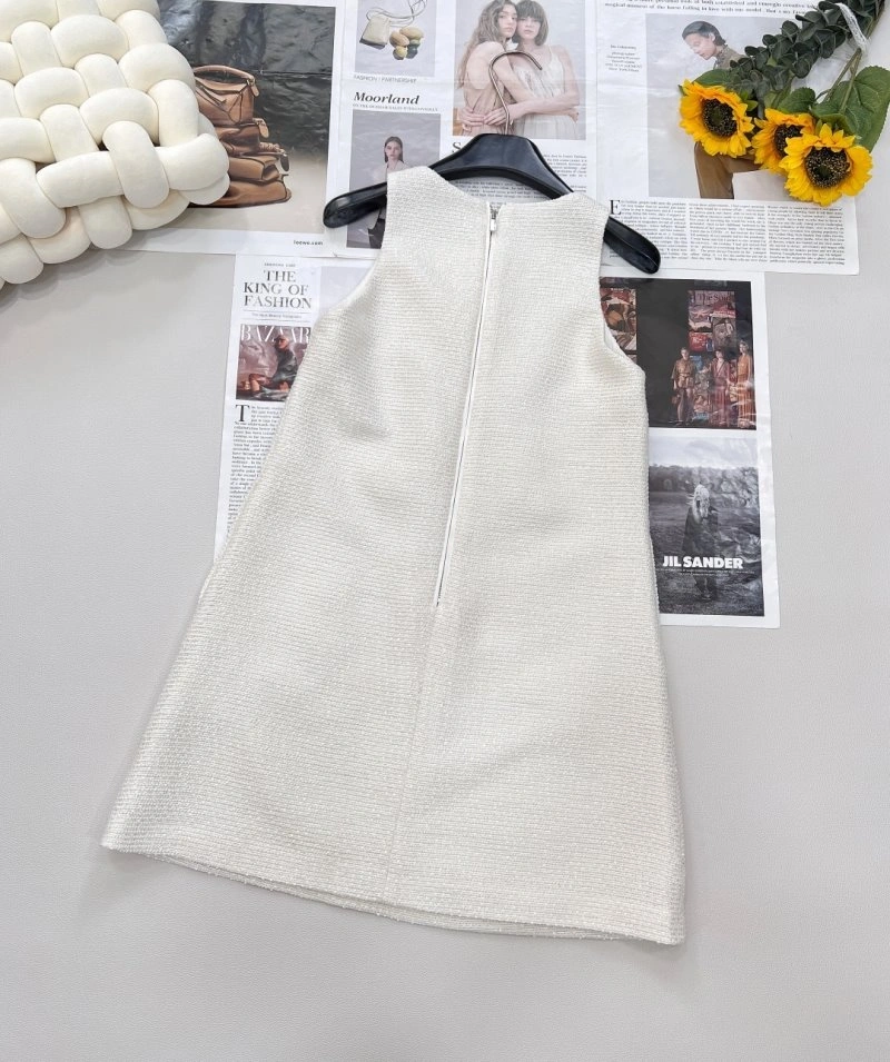 Indistinguishable Unclassified Brand Dress