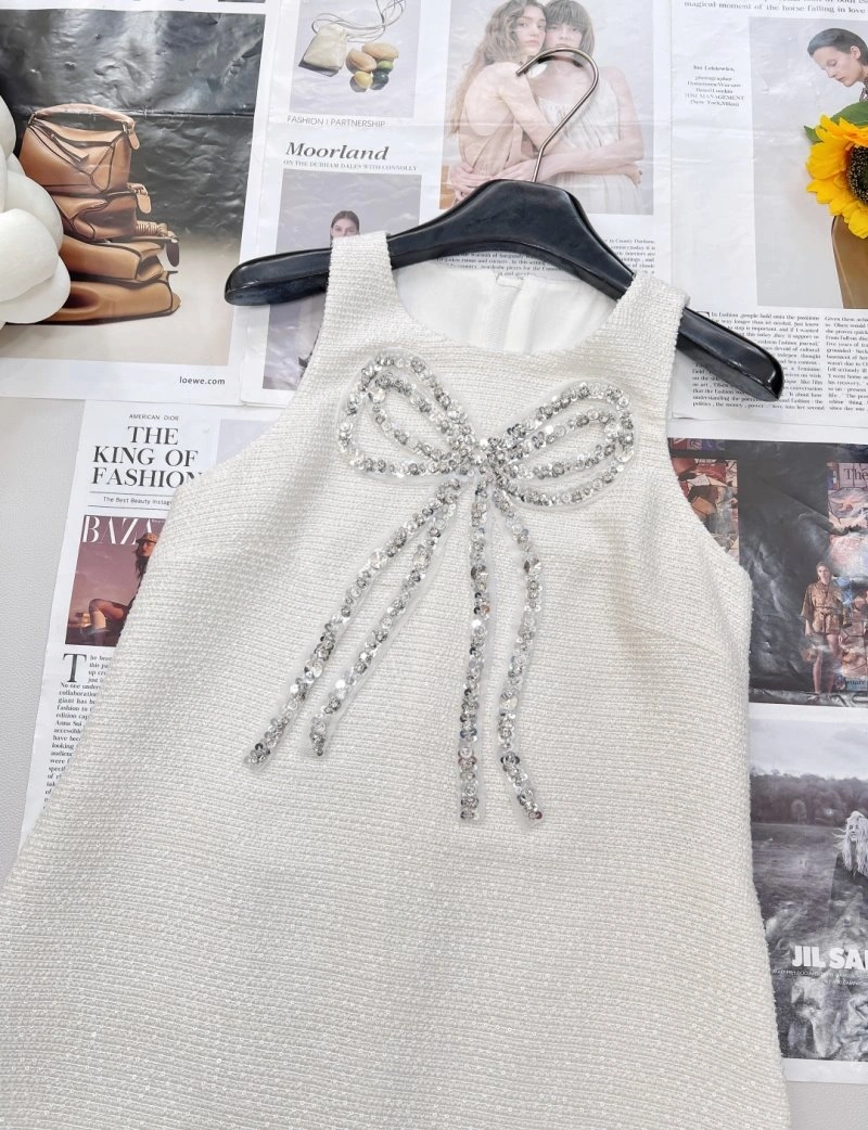 Indistinguishable Unclassified Brand Dress