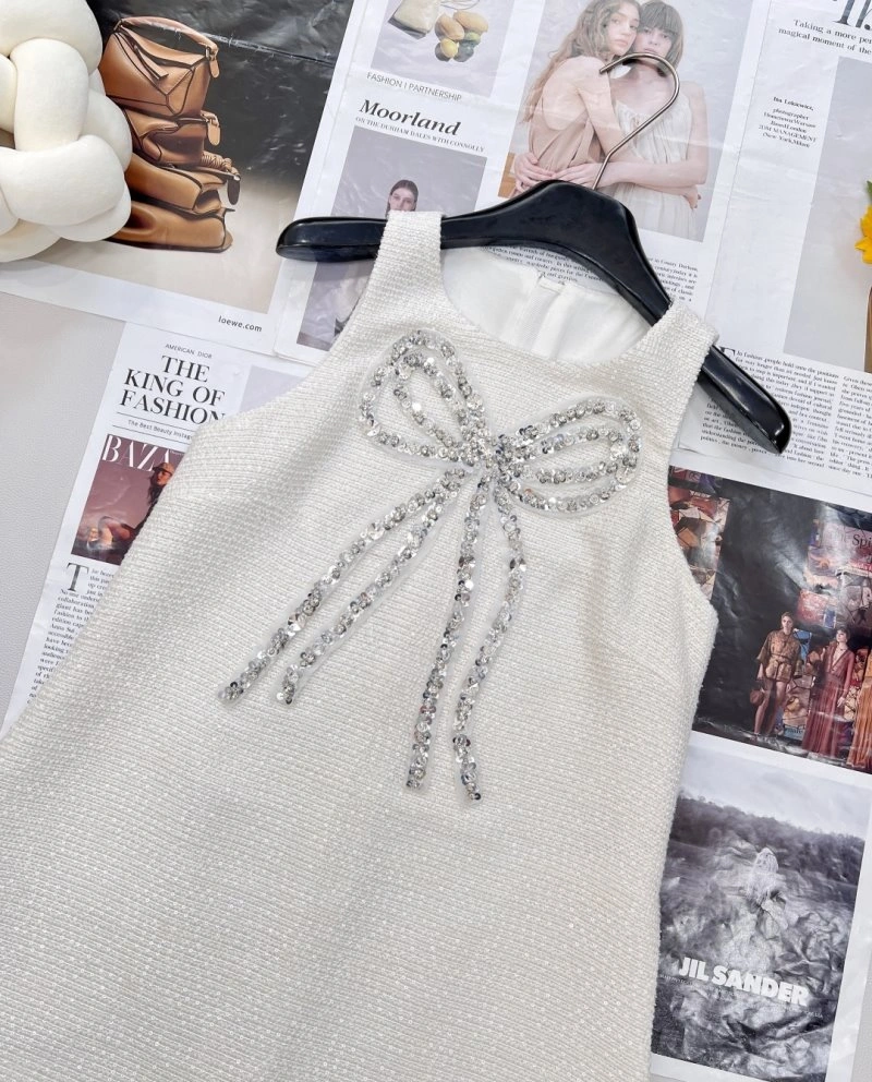 Indistinguishable Unclassified Brand Dress