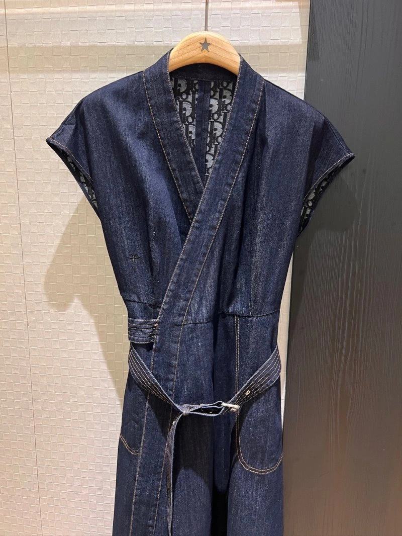 Discounted Unclassified Brand Dress