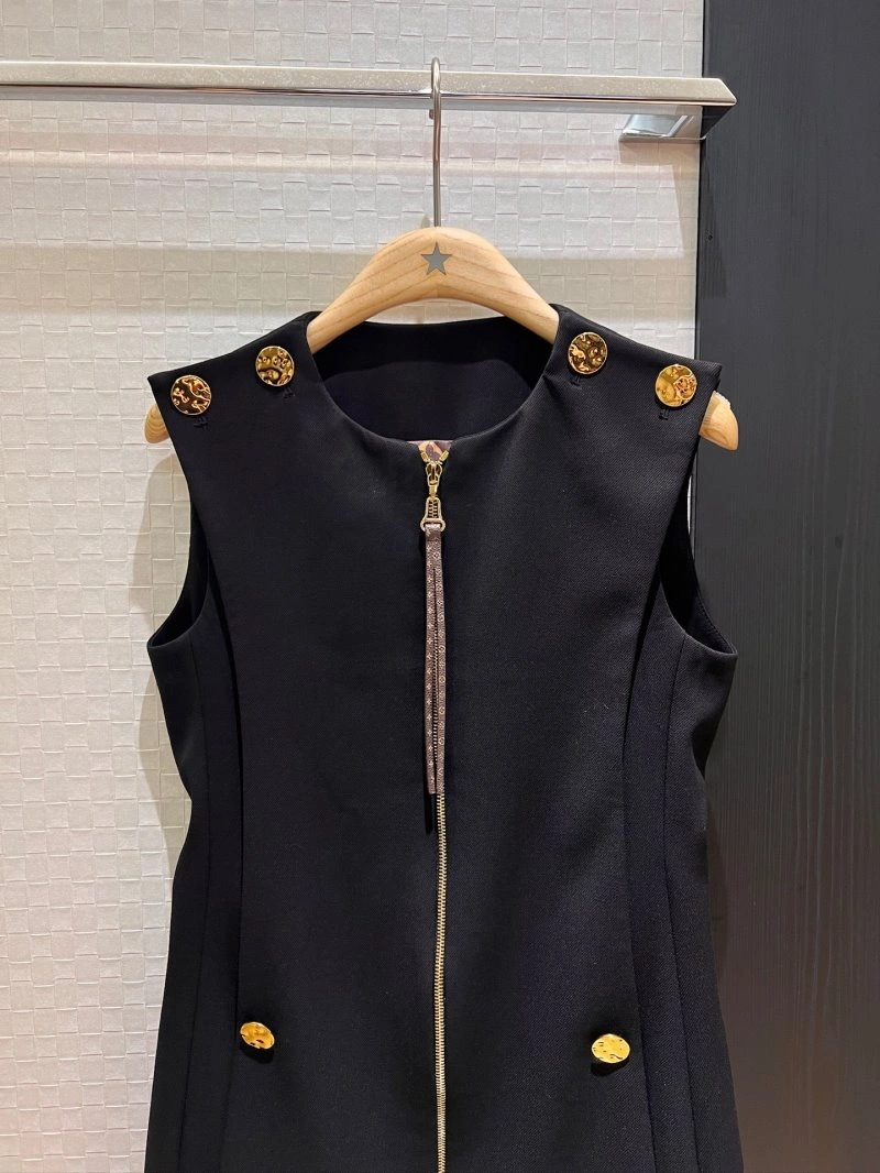 Indistinguishable Unclassified Brand Dress